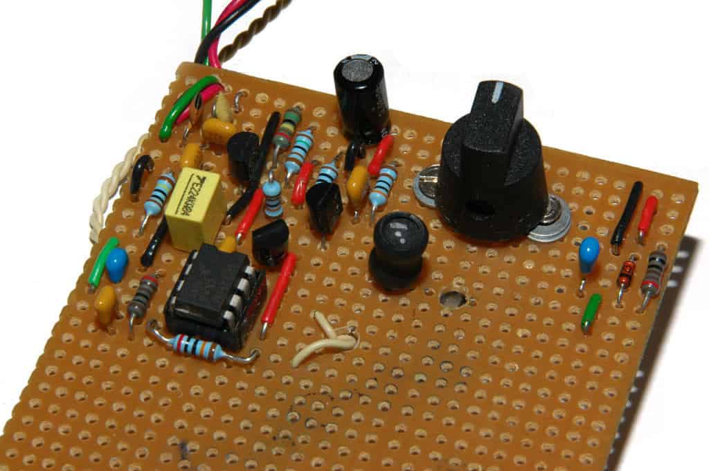 Build circuits using stripboard public domain Build Electronic Circuits