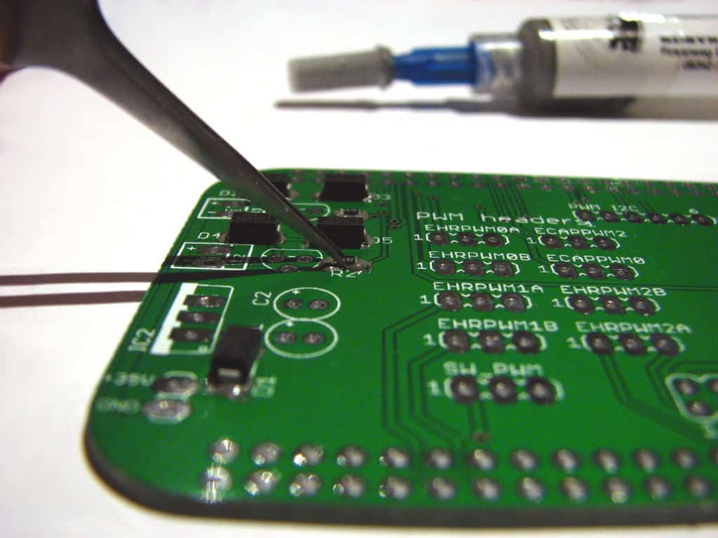 How To Do SMD Soldering Using a Soldering Iron
