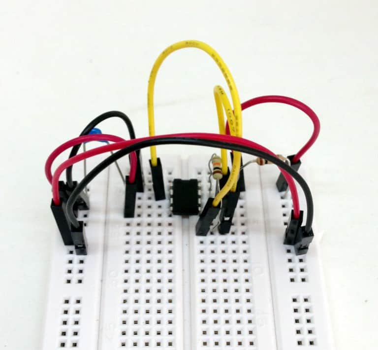 Build The Knight Rider Light Bar Circuit With LEDs