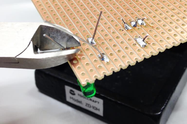 How To Solder – A Simple Guide For Beginners and Hobbyists